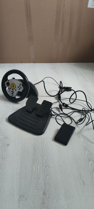 Vand volan gaming Thrustmaster Resita • OLX.ro