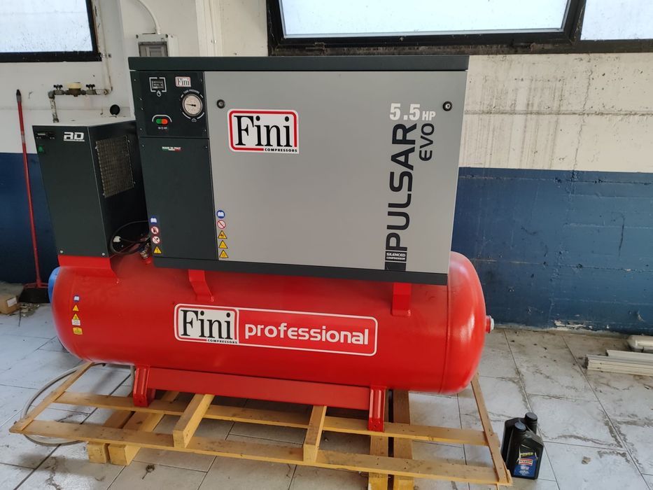 Fini 4 kw компресор изсушител 500 л ботилка гр. Бобошево • OLX.bg