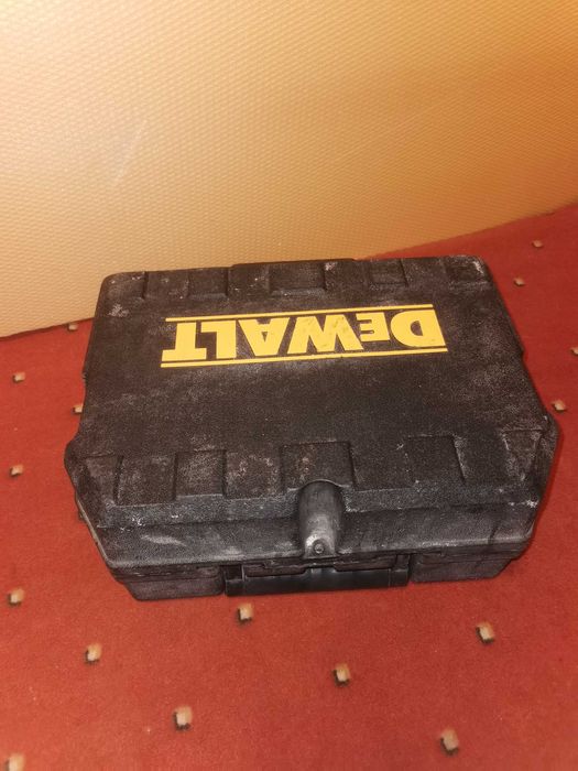 Laser Dewalt 18v Ceuasu de Campie • OLX.ro
