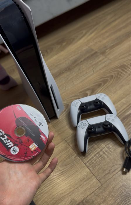 KASPI RED Playstation 5 ps 5 2 джойстика - Приставки Павлодар на Olx