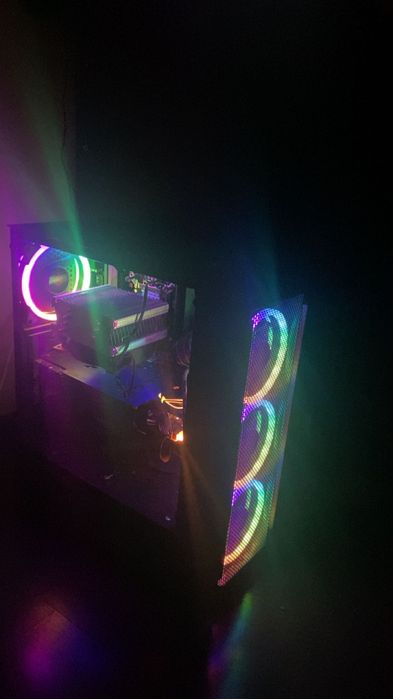 FULL GAMING SETUP, GTX 1080, i7 9700, 16GB RAM 2400MHZ, 500SSD NMVe 2 ...