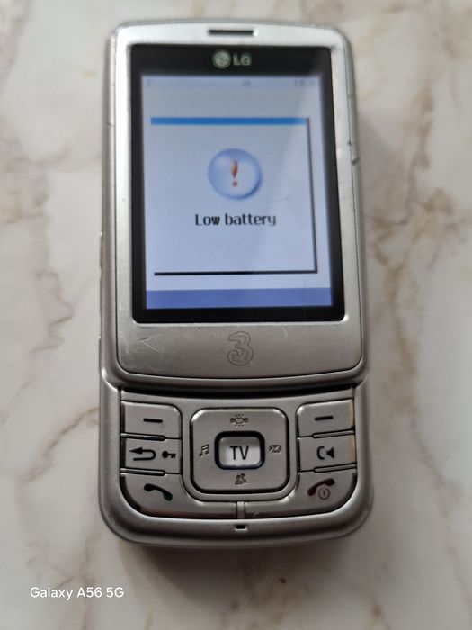 Telefon mobil vintage U900 ecran rotativ Roman • OLX.ro