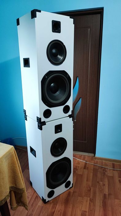 Boxe homemade 200 W - 8 Ohms Campina • OLX.ro