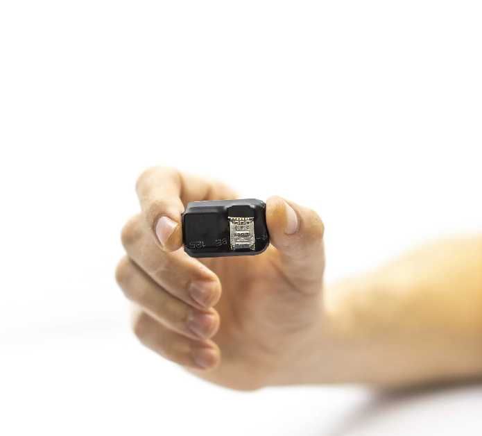 Mini GPS TRACKER cu Microfon Spion GSM spy cu raspundere automata ...