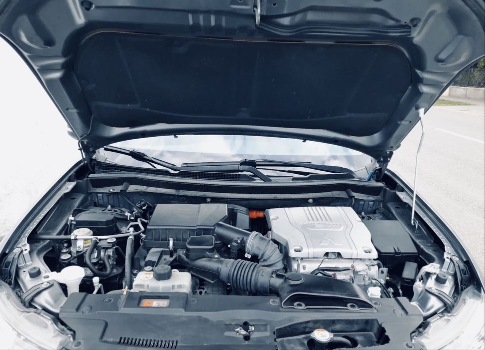 Outlander PHEV 2014 Petrosani • OLX.ro