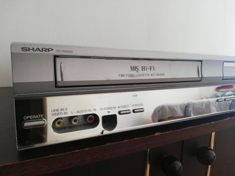 Vhs Dvd Sharp DV-RW250S Roman • OLX.ro