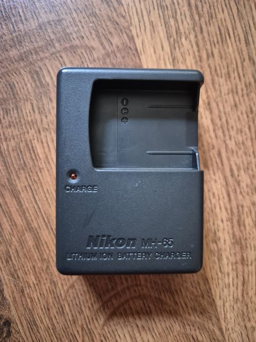 Incarcator acumulator Nikon MH-65 Timisoara • OLX.ro