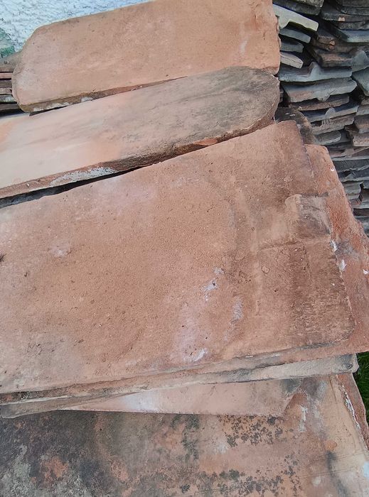 Țiglă veche de vânzare Medias • OLX.ro