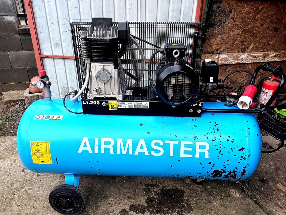 Compresor aer 200l Airmaster 380V Fierbinti-Targ • OLX.ro