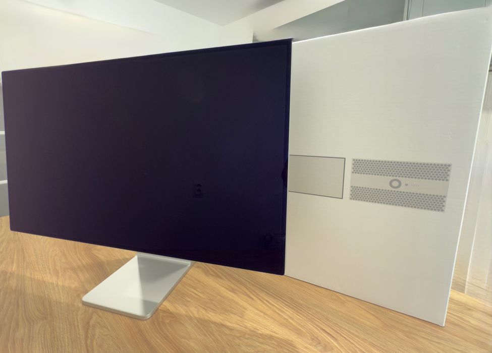 Apple Pro Display XDR 32" & Pro Stand Craiova • OLX.ro