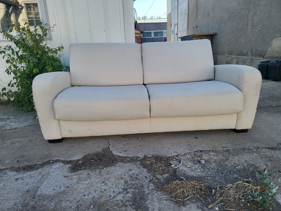 Vand canapea extensibila tip pat Timisoara • OLX.ro