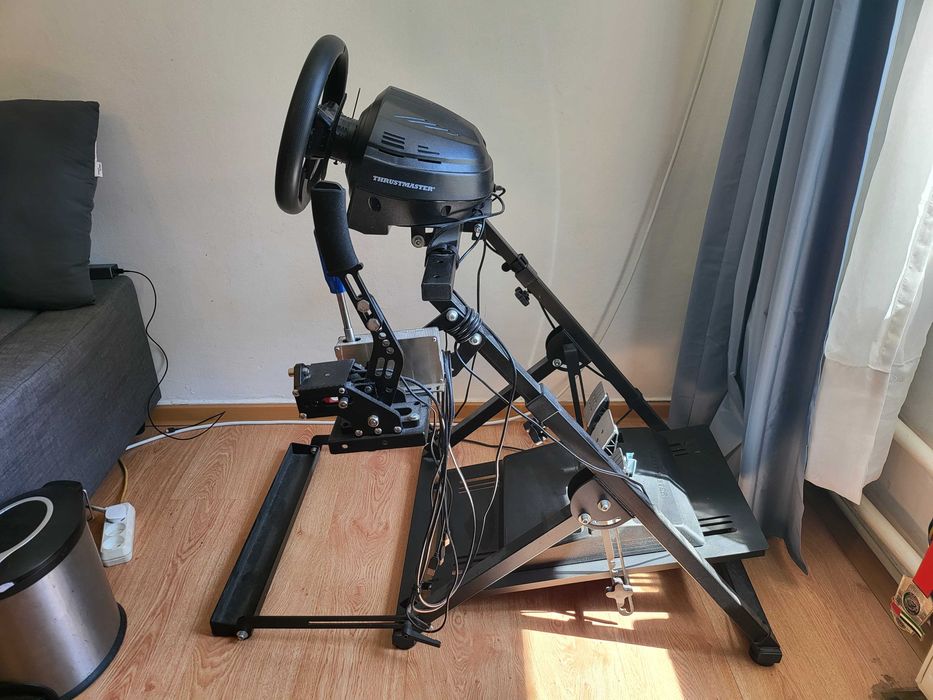 Volan Thrustmaster T300 RS GT + suport + schimbator + frana de mana ...
