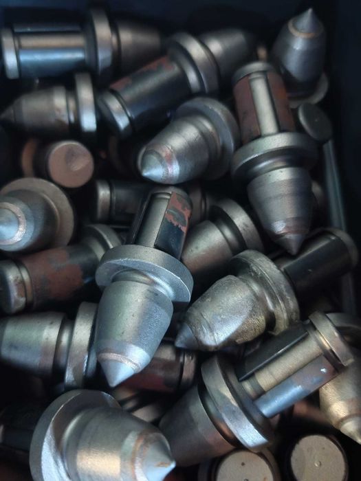 Lingurite ,pinteni vidia , sapatoare Ditch Witch , Vermeer , Baretto ...