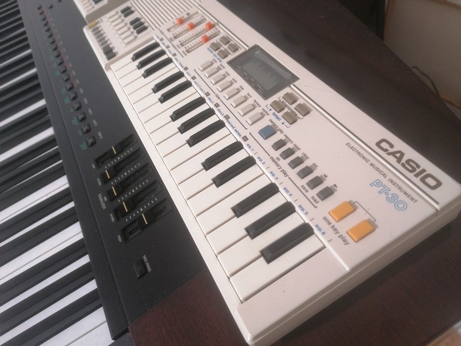 CASIO PT-30 keyboard orga pian Marghita • OLX.ro