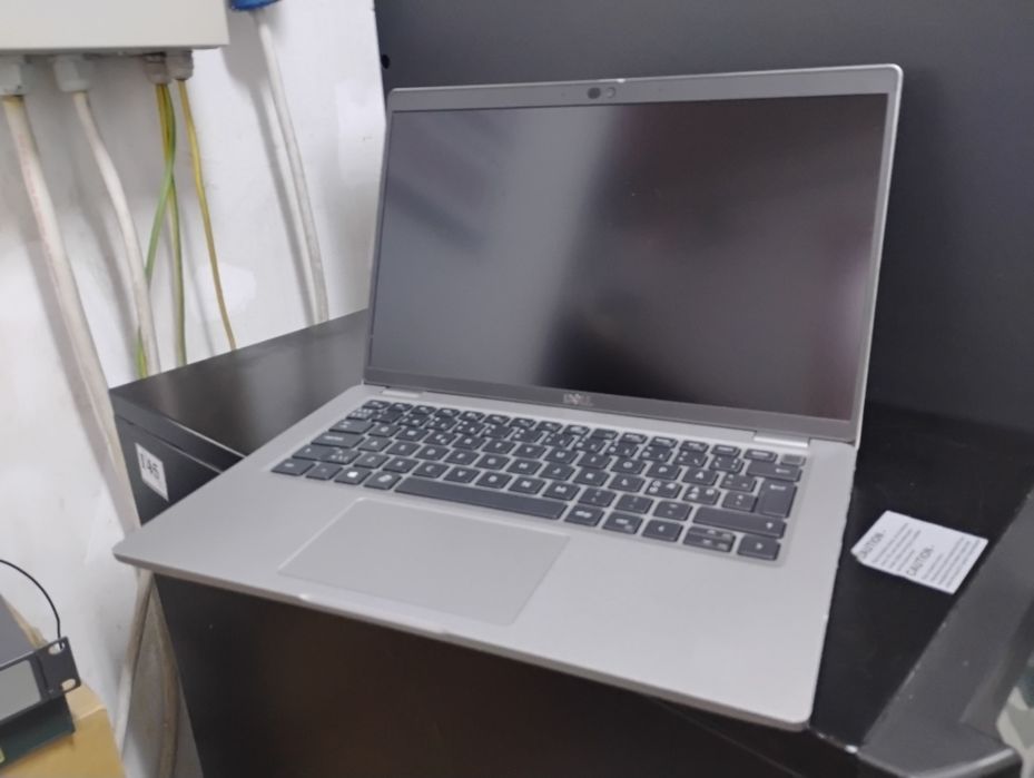 Laptop Dell - i5 - 11th - LTE defect Bucuresti Sectorul 5 • OLX.ro