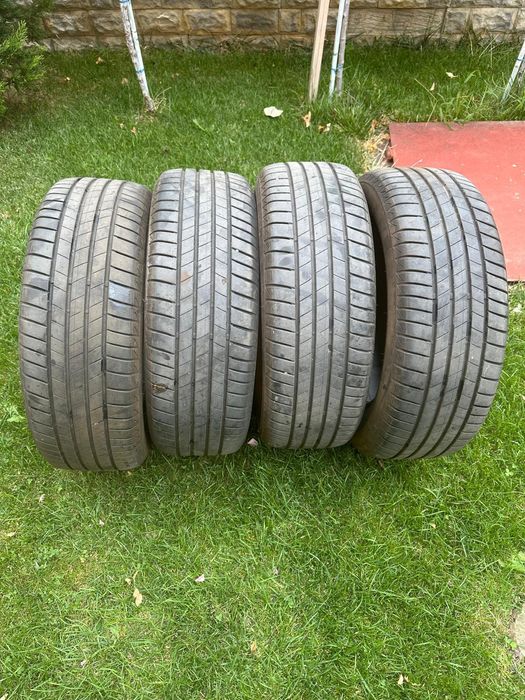 Anvelope auto vară 215/60/15 Sarbi • OLX.ro