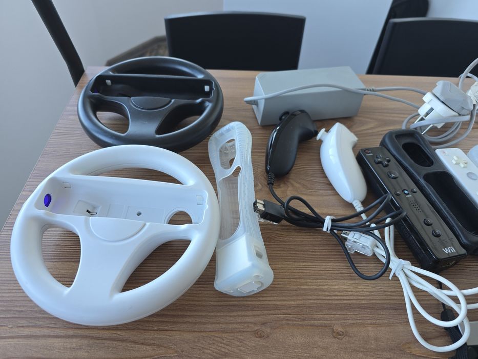 Consola Nintendo WII modata - cadou HDD extern peste 150 jocuri Suceava ...