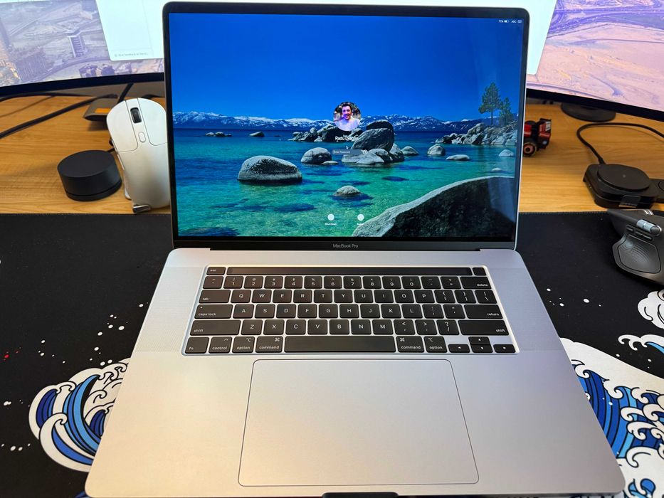 MacBook Pro 16" 2019 i9 32GB RAM 2TB SSD - 141 cicluri baterie Craiova ...