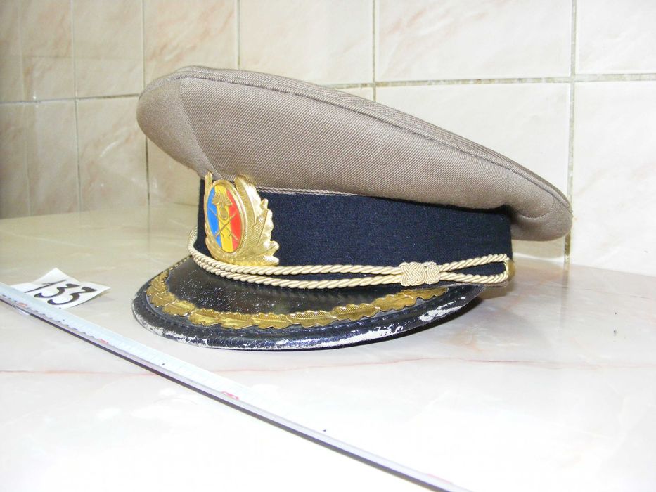 Șapcă, chipiu, caschetă (cod 133) Bucuresti Sectorul 3 • OLX.ro