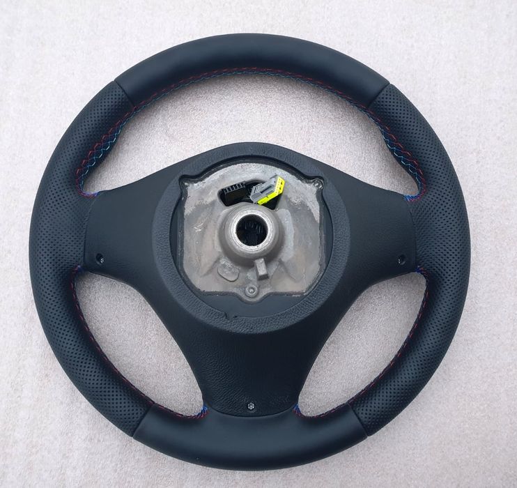 Volan BMW M3 NOU E90 E92 E93 E91 X1 E84 1 E87 original BMW Targu-Mures ...