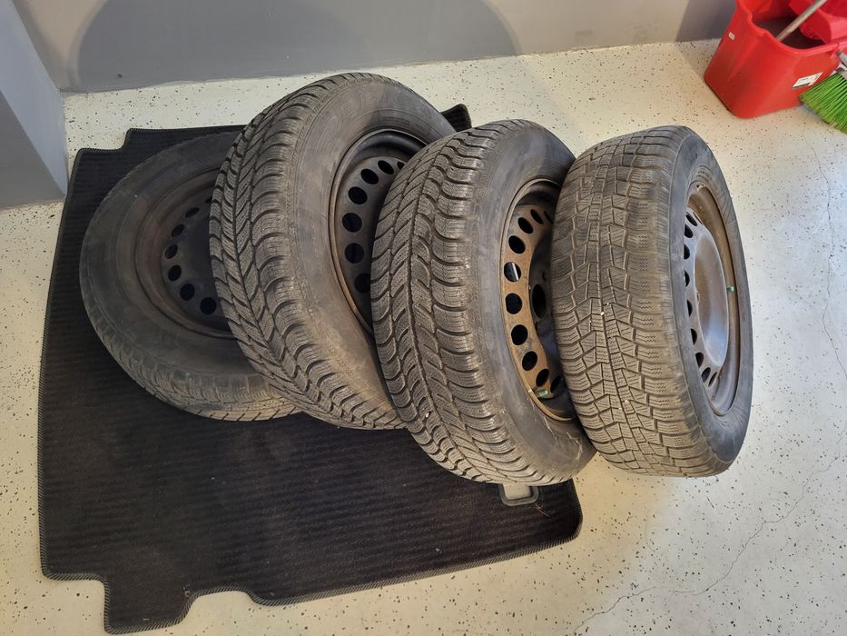 Jante + anvelope 185 65 R15 Dacia Logan, Dokker, Sandero/ PRET FIX ...