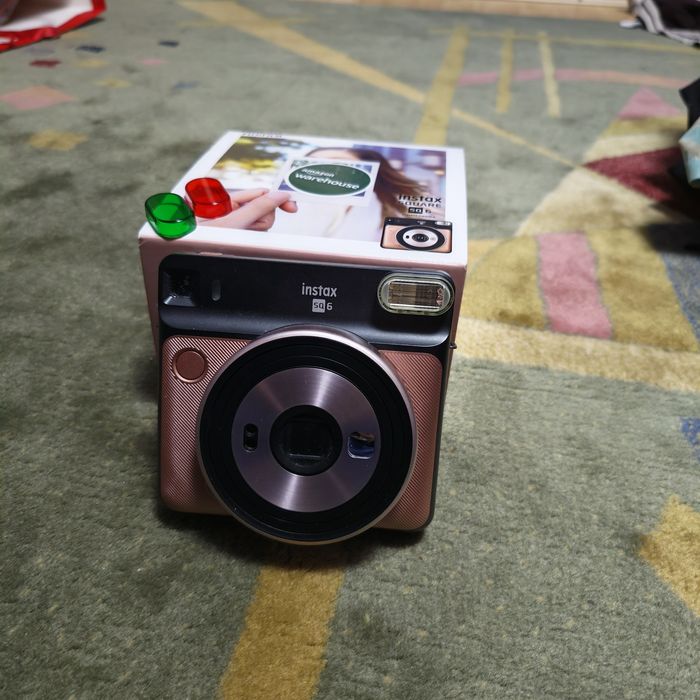 Aparat foto Instax SQ6 Fagaras • OLX.ro
