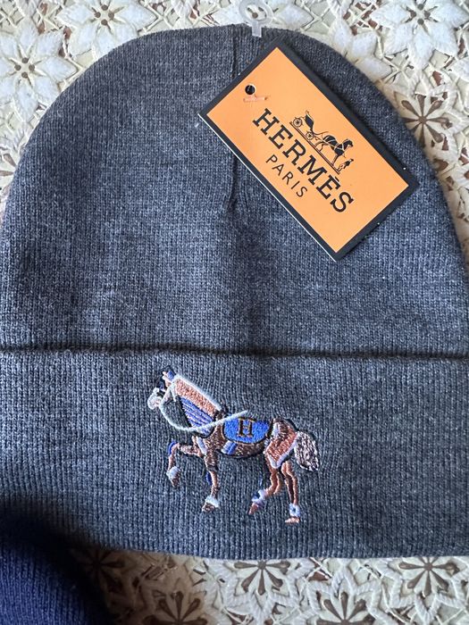 Caciula unisex iarna Bucuresti Sectorul 4 • OLX.ro