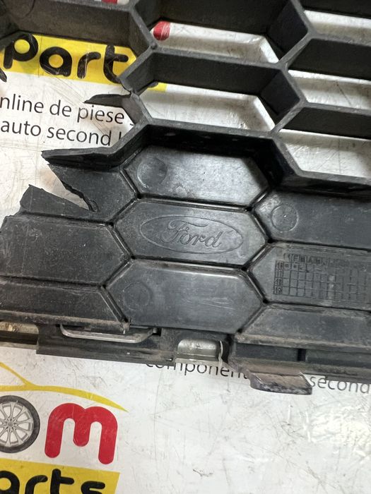Grila crom bara fata Ford Fiesta MK6 facelift 2013-2017 Odobesti • OLX.ro