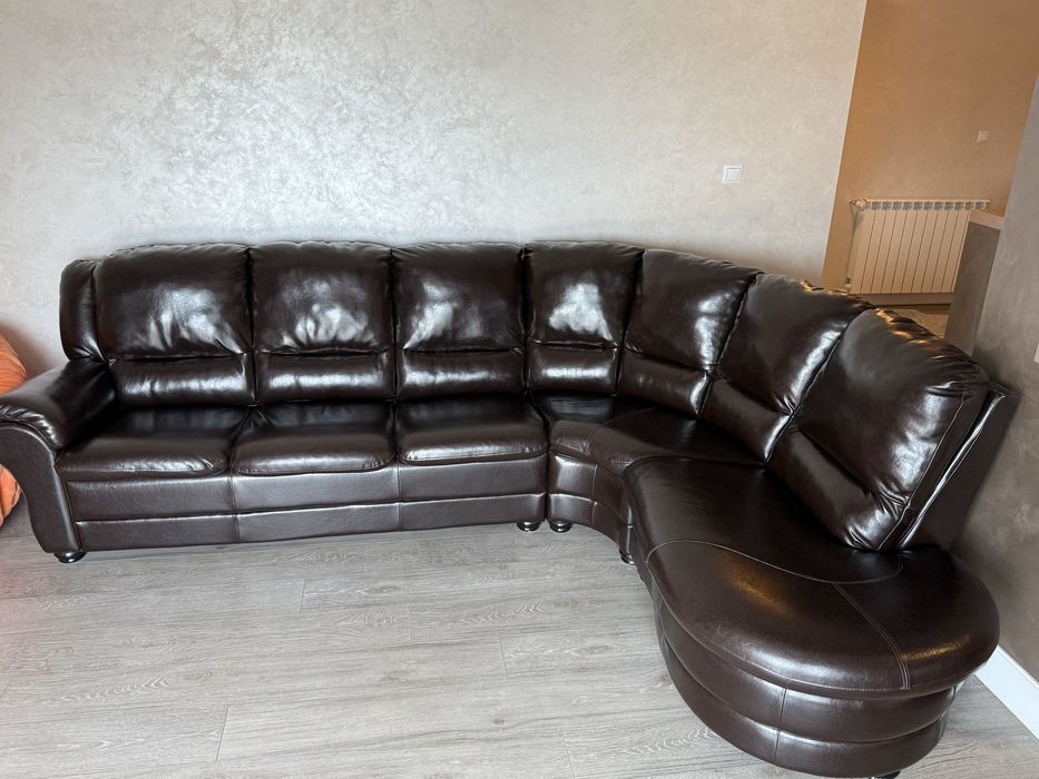 Canapea coltar piele Mobexpert in stare buna Voluntari • OLX.ro