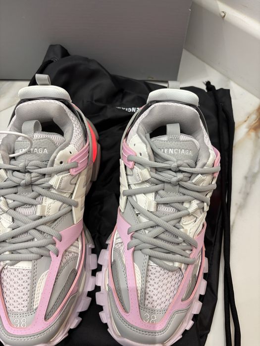 Balenciaga Track Led Roz 38 Floresti • OLX.ro