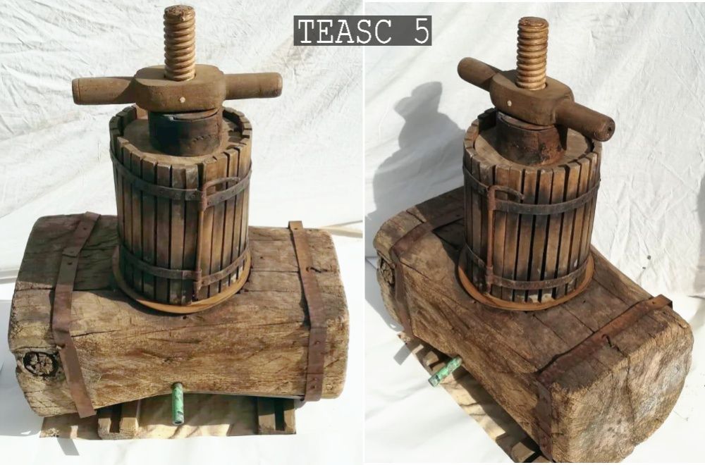 Teasc / presa / zdrobitor struguri, foarte vechi, functionabil! Targu ...