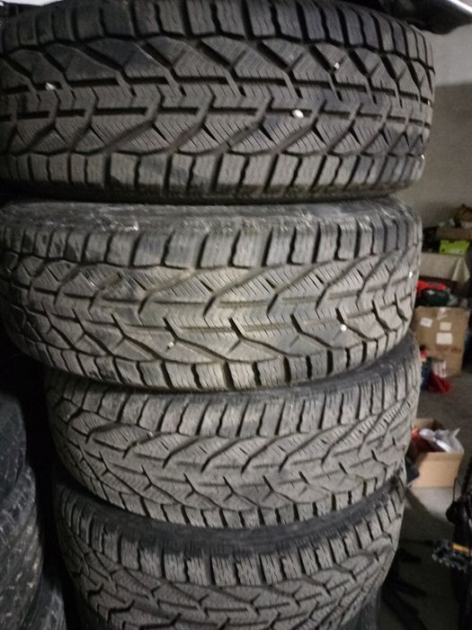 Roti 215/60/16 Opel Astra J anvelope noi iarna Geamana • OLX.ro