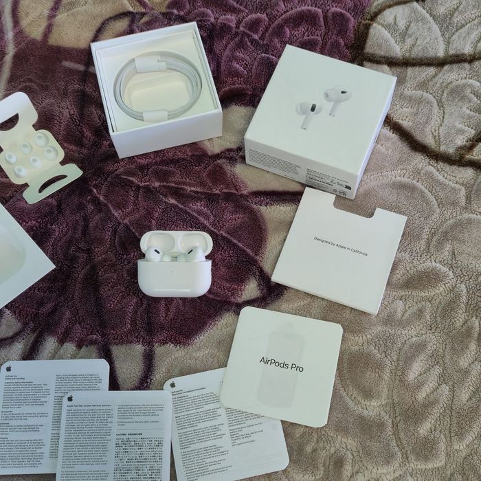 Apple Airpods Pro 2 cu factura Piatra Neamt • OLX.ro