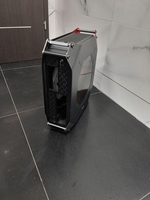 Carcasa itx Gaming ASRock M8 BMW Display OLED Model rar găsit SFX PSU ...