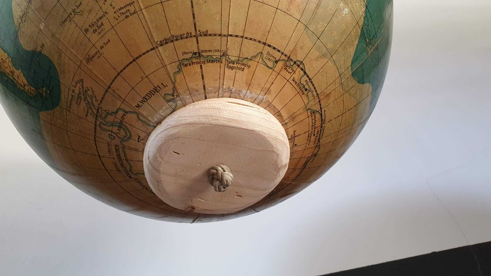 Glob geografic pamantesc din sticla - vintage Oradea • OLX.ro