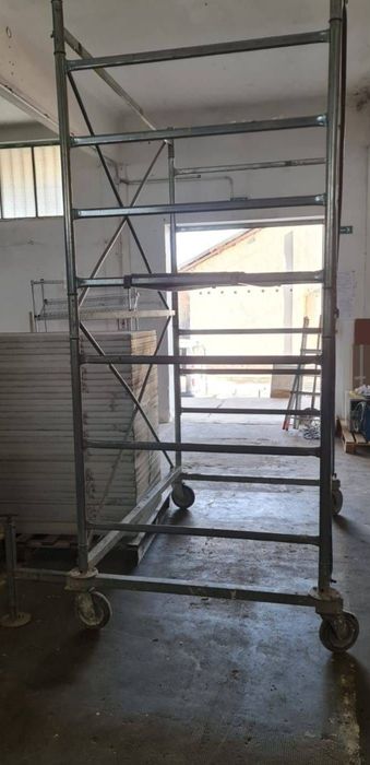 Schele metalice aluminiu pe roti de închiriat Oradea • OLX.ro
