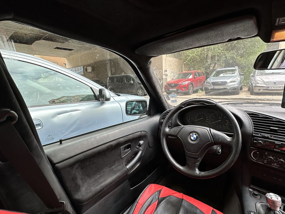 Bmw e36 318i m40 гр. София 7-ми 11-ти километър • OLX.bg