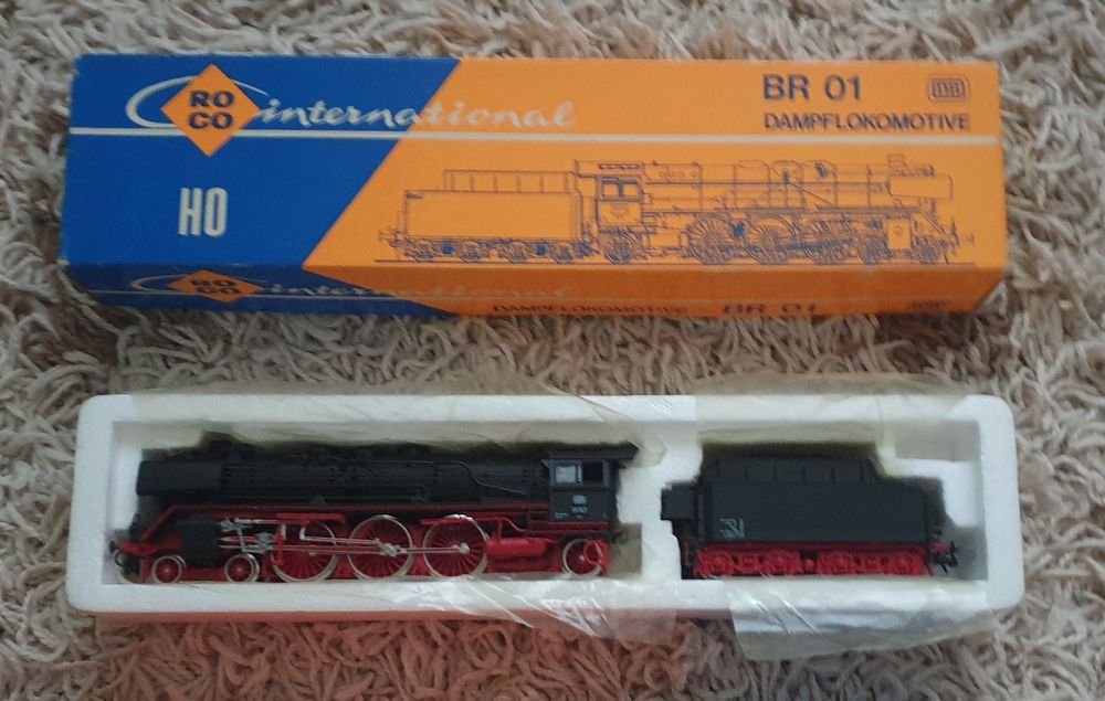 Продавам Локомотиви Piko и Roco и вагон Piko HO 1/87 гр. Пловдив Южен • OLX.bg