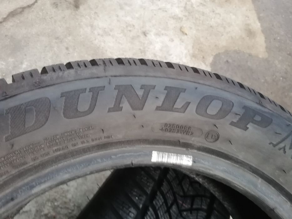 2 anvelope de iarna Dulap 205 55 16 profil 8mm Onesti • OLX.ro