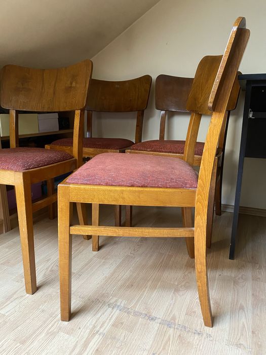 Scaune vechi din lemn cu sezut tapitat Brasov • OLX.ro