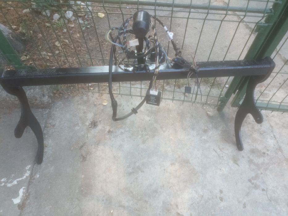 Carlig remorcare Dacia Sandero cu cablaj complet și calculator Pitesti ...