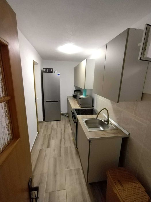 Casa renovata cu garaj, beci, bucatarie vara Dumbraveni • OLX.ro