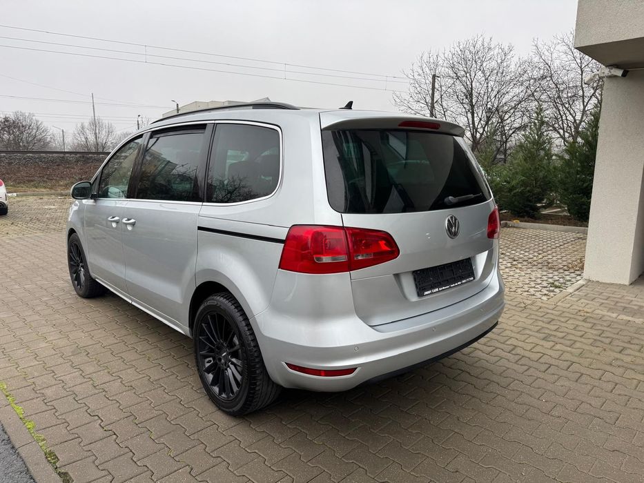 VW Sharan 7 locuri an 2015 Automat Arad • OLX.ro