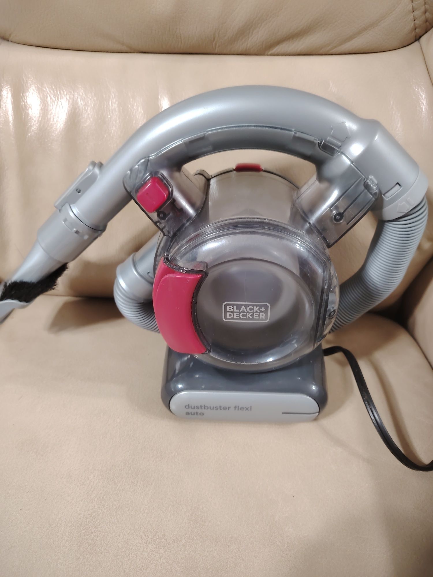 Мини прахосмукачка за кола Black&Decker PD1200AV Flexi, 12V гр. Русе ...