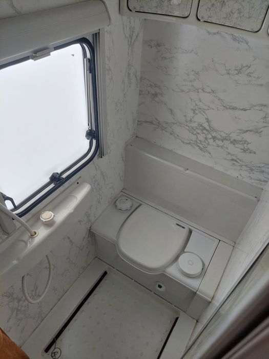 Rulota LMC ,Doua zone,Cort,Boiler,Cabina dus Ploiesti • OLX.ro