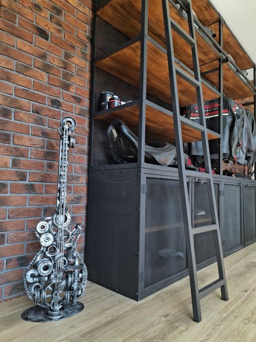 Comoda și raft stil industrial pentru moto sau dressing cu scara ...