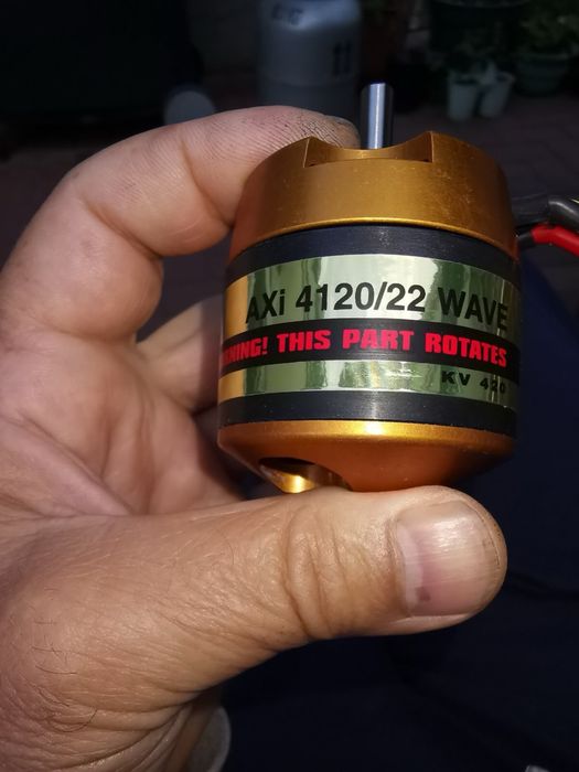 Безчетков електрически мотор AXI 4120/22 WAVE Goldline с. Войводиново ...