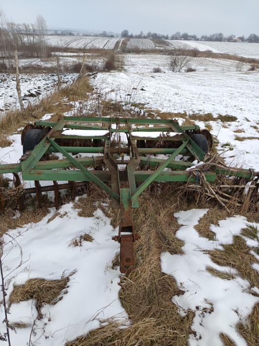 Vând plug și disc Piatra Neamt • OLX.ro