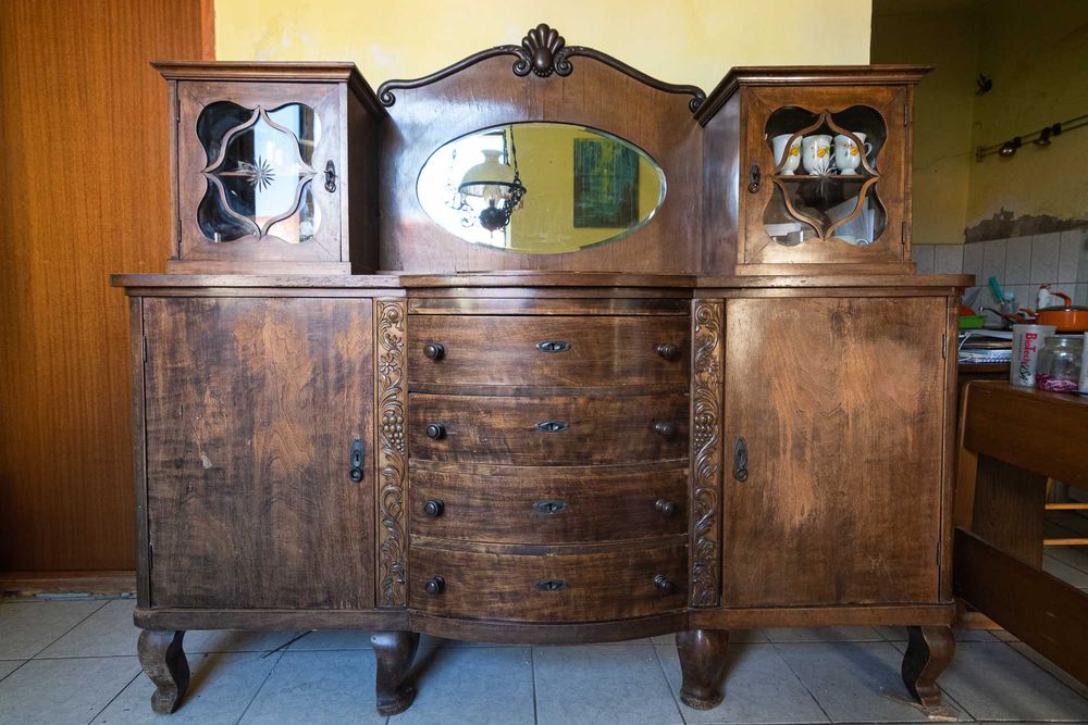 Mobila veche din lemn masiv aprox 90 ani Oradea • OLX.ro