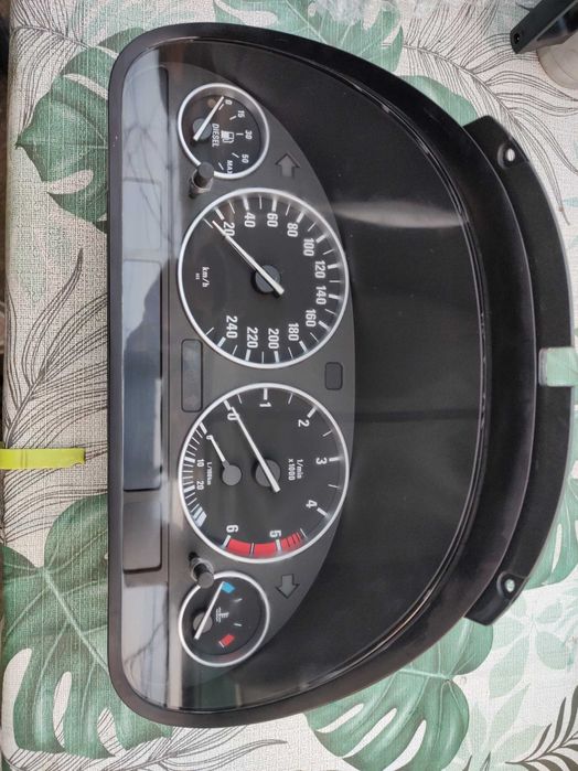 Табло километраж bmw e39 530d facelift гр. Бургас Меден рудник - зона Д • OLX.bg